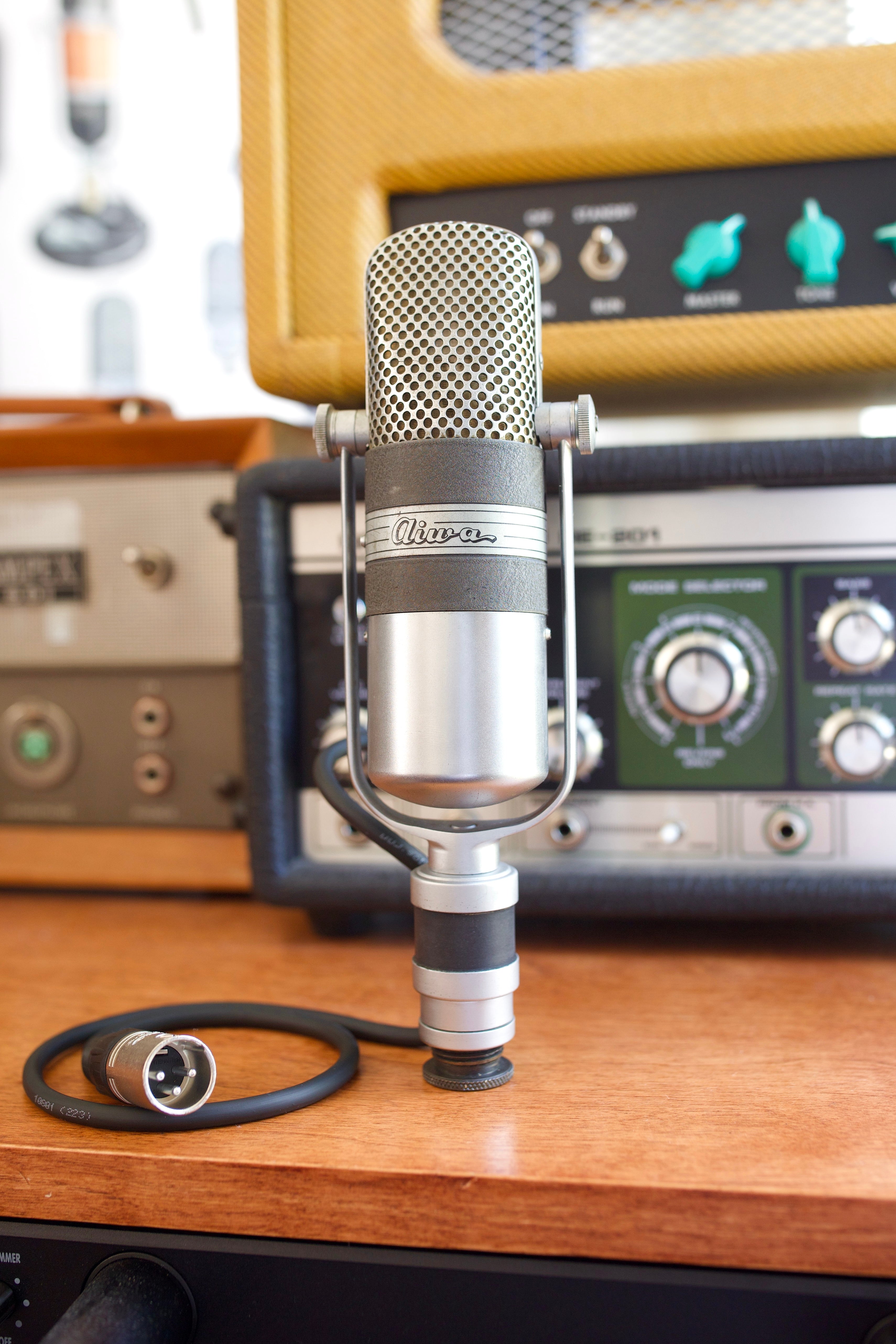 Aiwa VM-15 Ribbon Microphone – Cole Picks Vintage