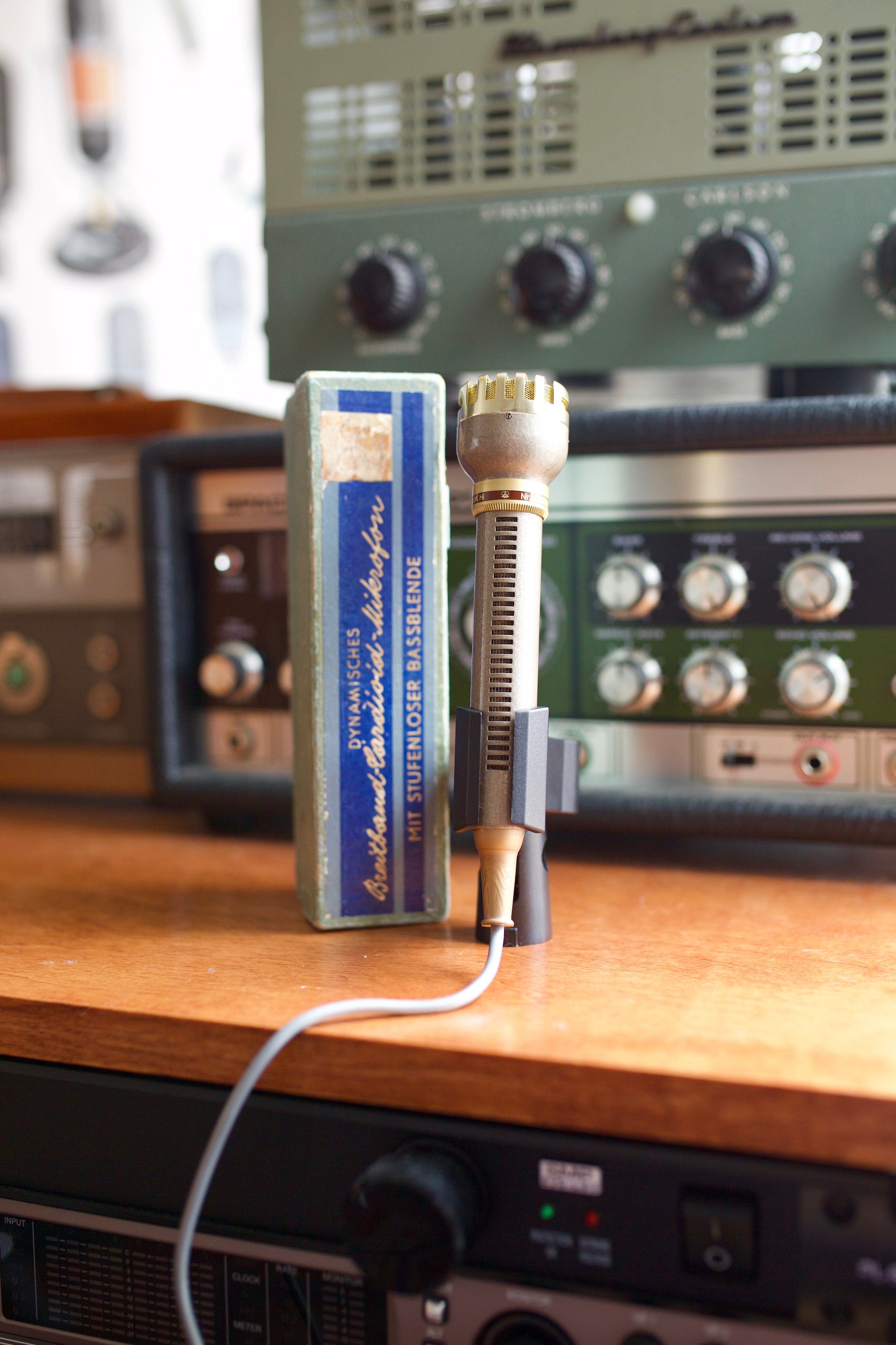 AKG D19 Dynamic Microphone – Cole Picks Vintage