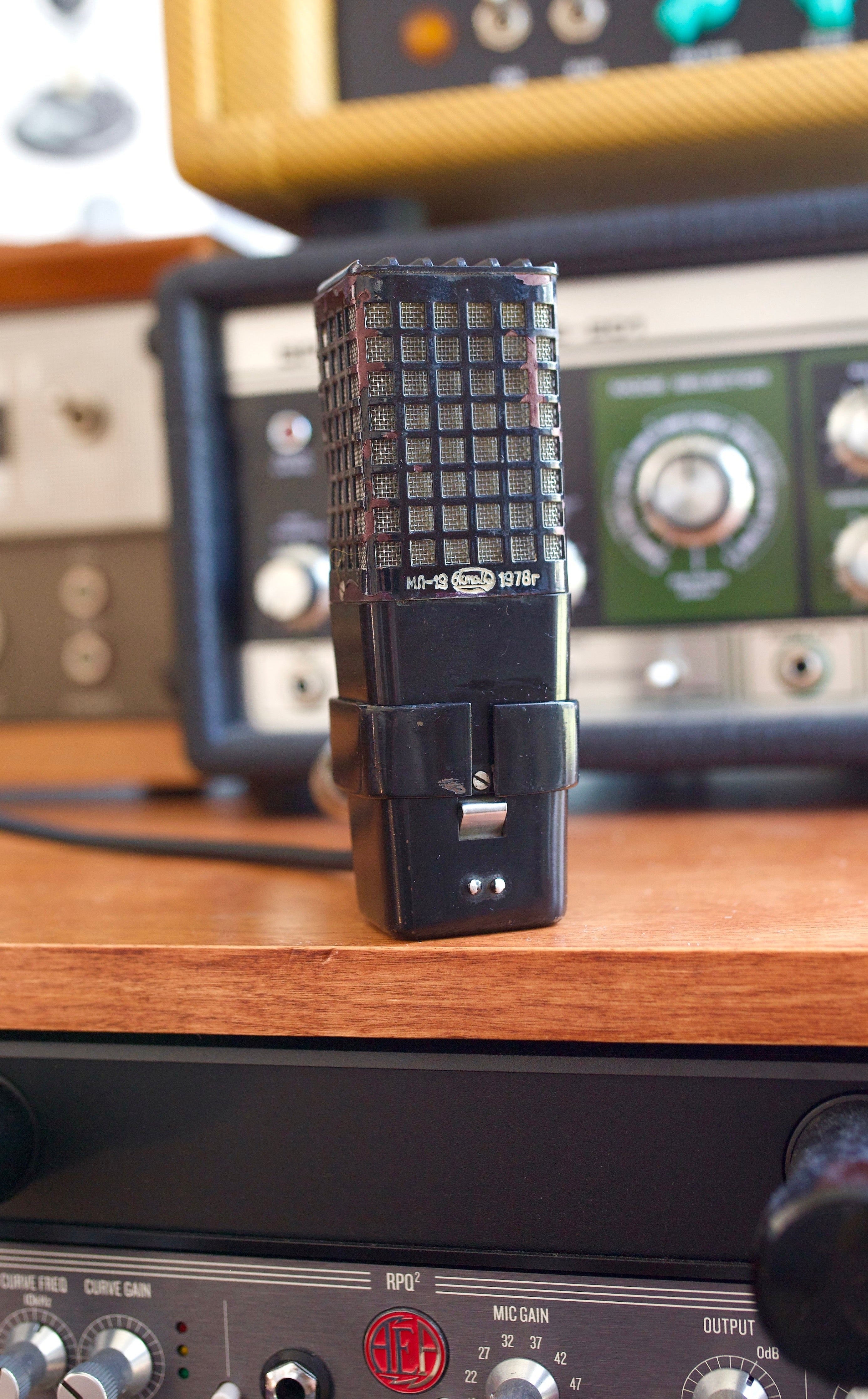 Oktava ML-19 Ribbon Microphone – Cole Picks Vintage