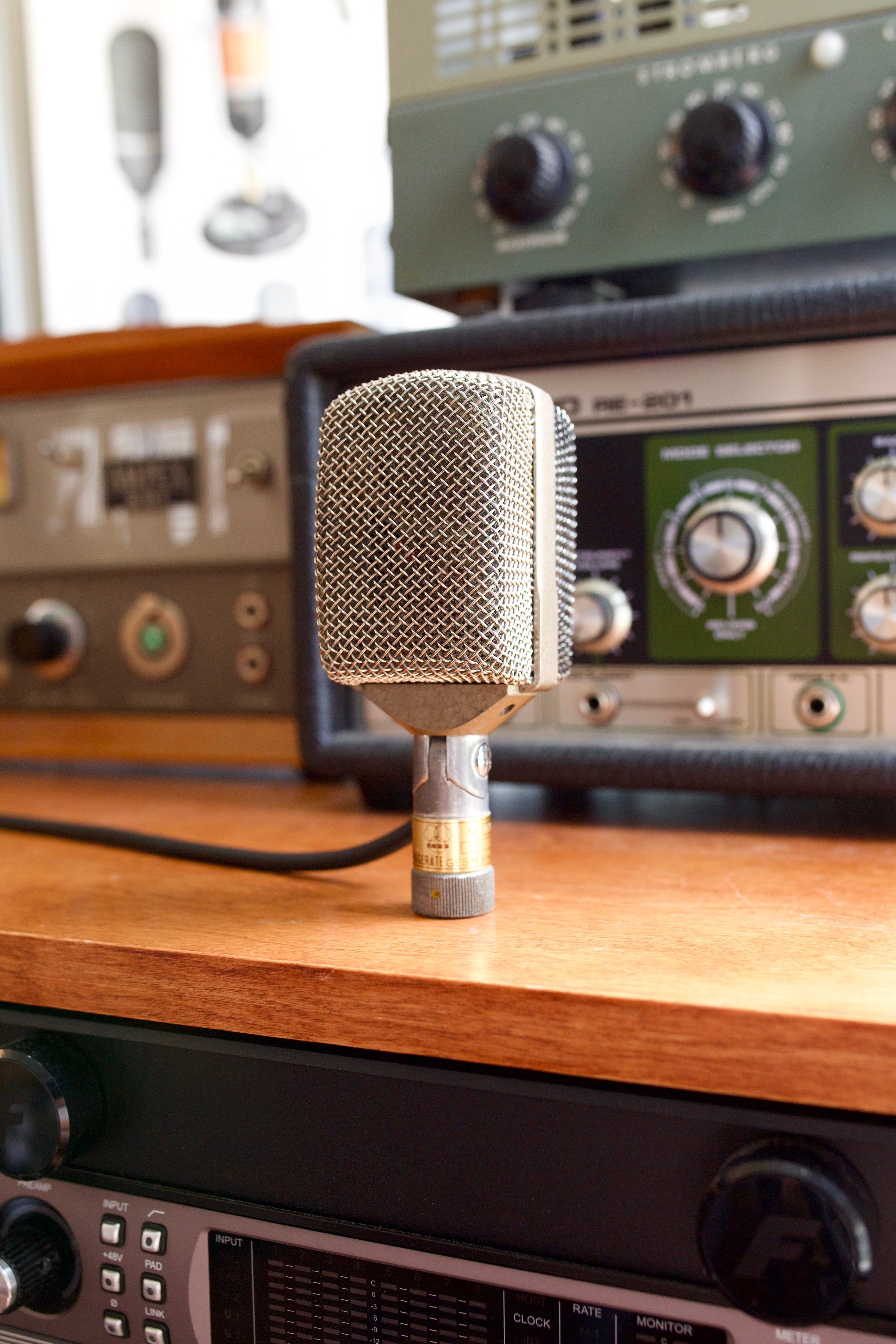 AKG D12 Dynamic Microphone – Cole Picks Vintage