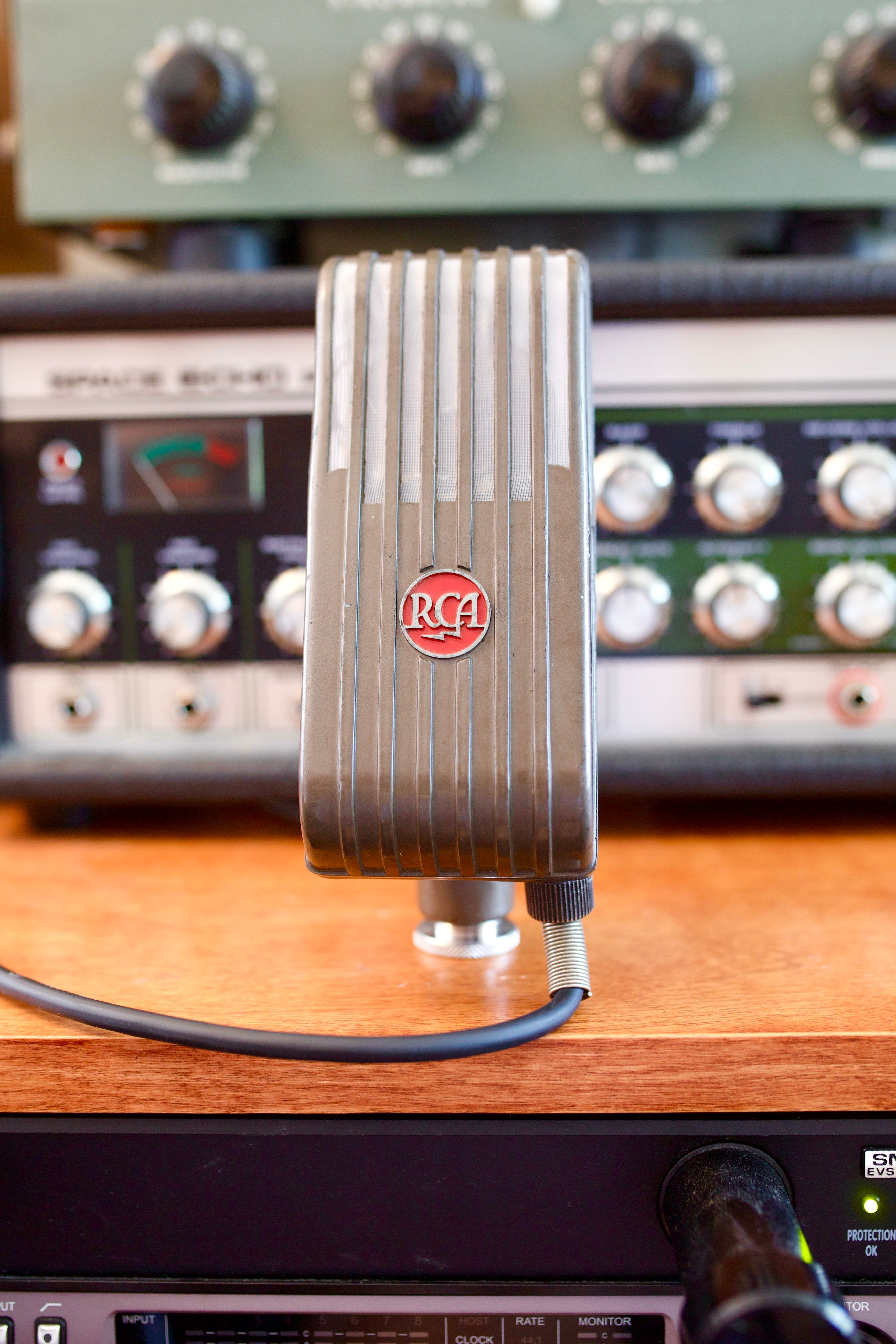 RCA Varacoustic Ribbon Microphone – Cole Picks Vintage